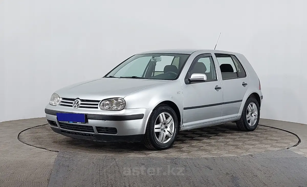 Купить Volkswagen Golf 2001 года в Астане, цена 2890000 тенге. Продажа ...