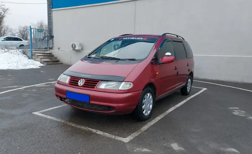 Купить Volkswagen Sharan 1998 года в Таразе, цена 1750000 тенге ...